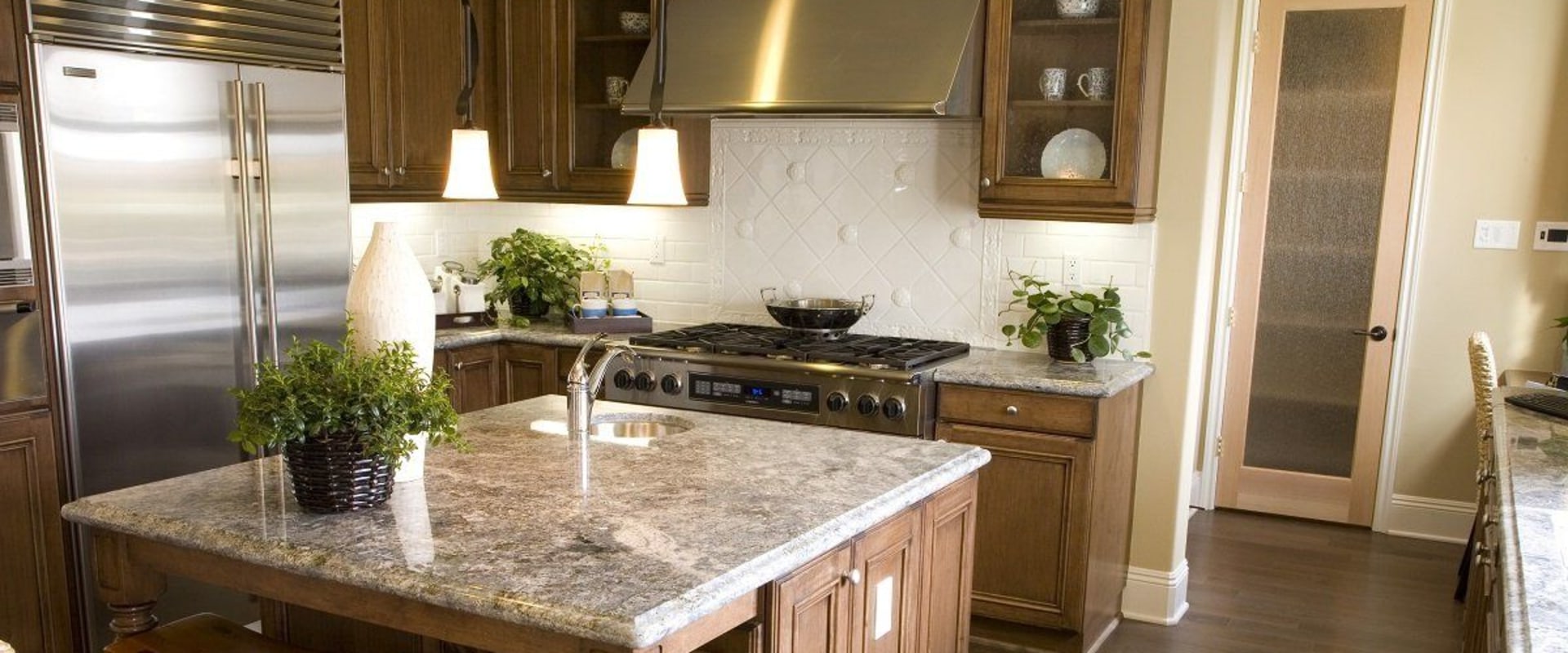 Granite Countertops: Different Sizes and Thicknesses Explained